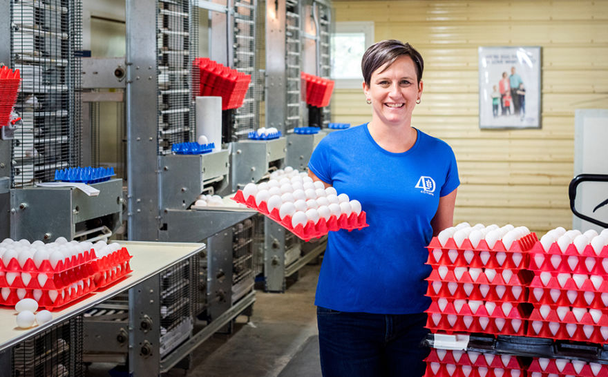 Program empowers female egg farmers to lead | Egg Farmers of Canada