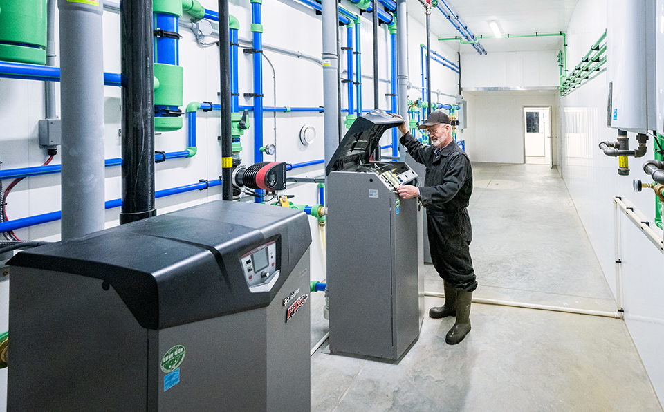 Huron Poultry: An egg farm with solar-heated walls | Egg Farmers of Canada